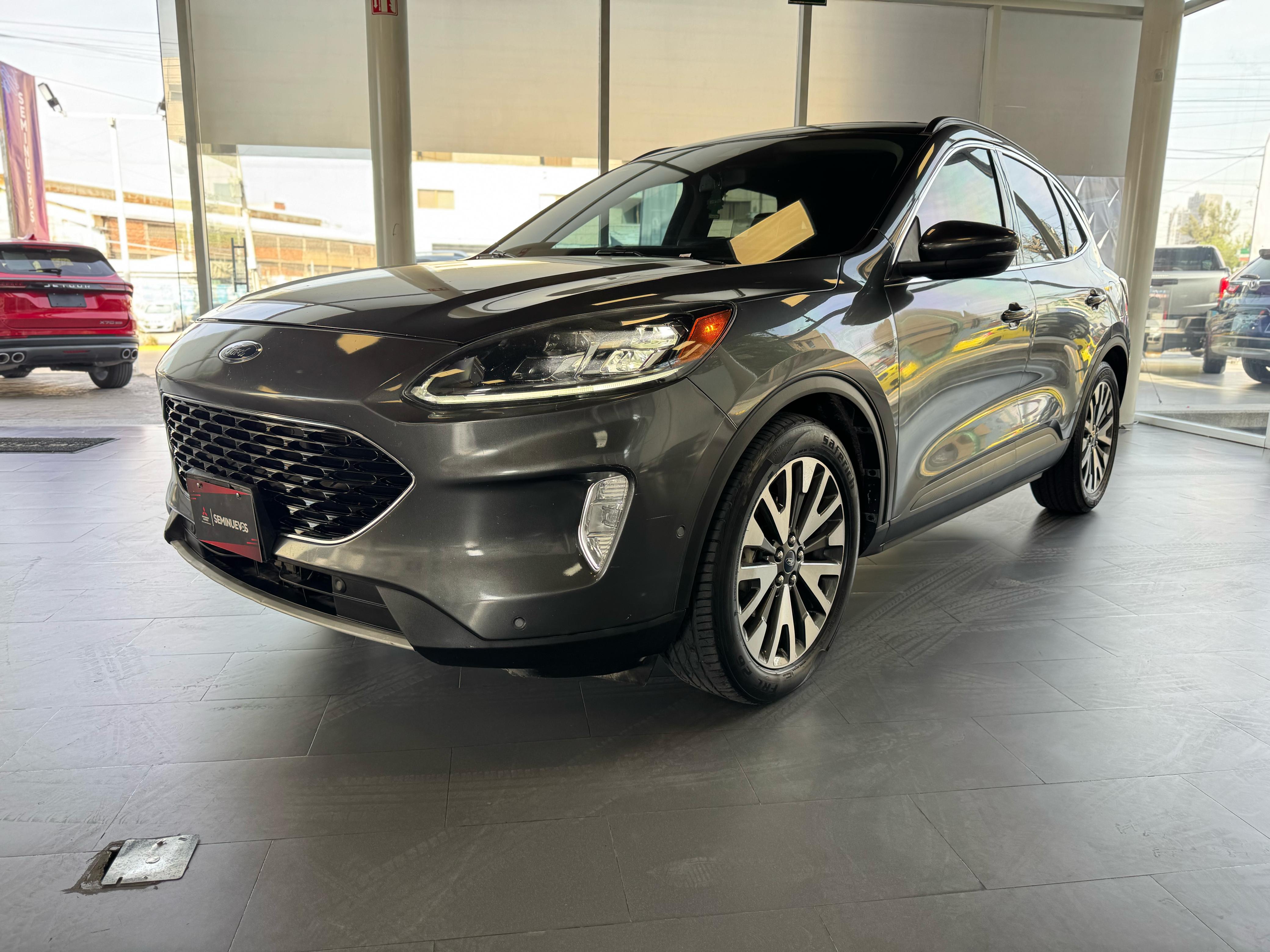 Ford Escape Titanium Mitsubishi Campestre Mitsubishi