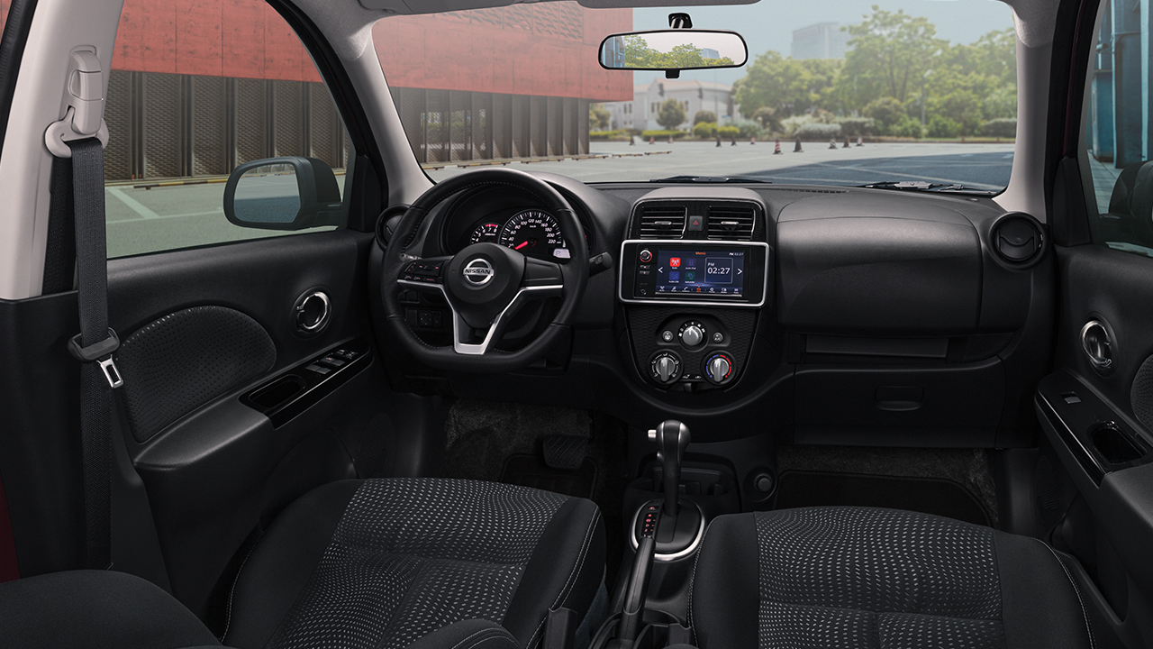 Nissan March 2024: Comparativa de Versiones y Cuál Elegir