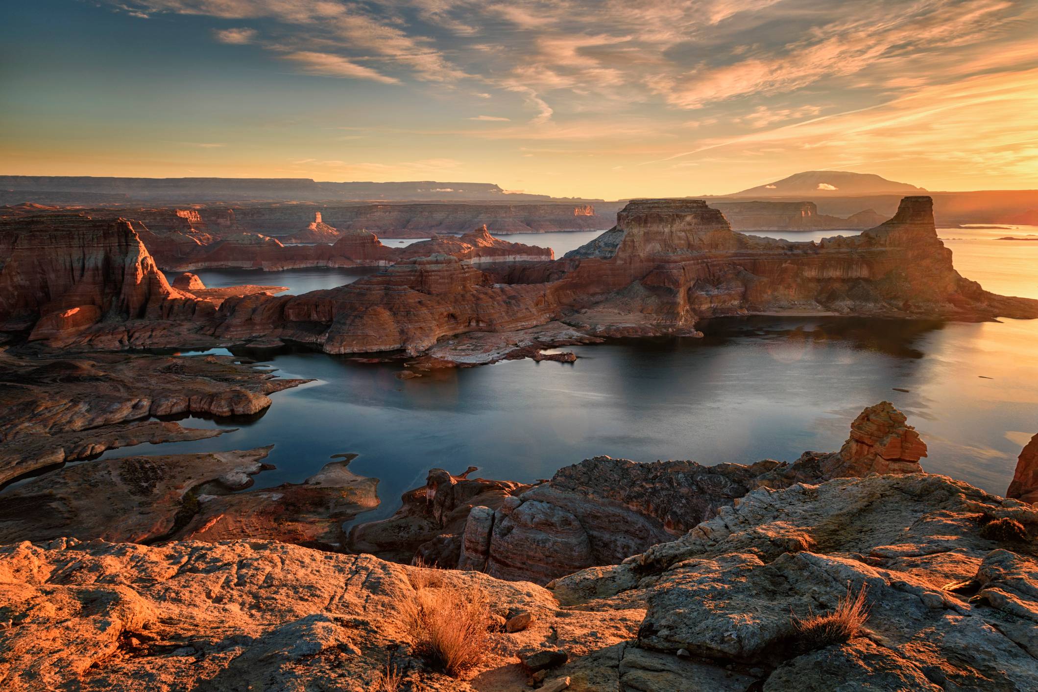 Lake Powell Houseboat Rentals | Lake Powell Resorts & Marinas