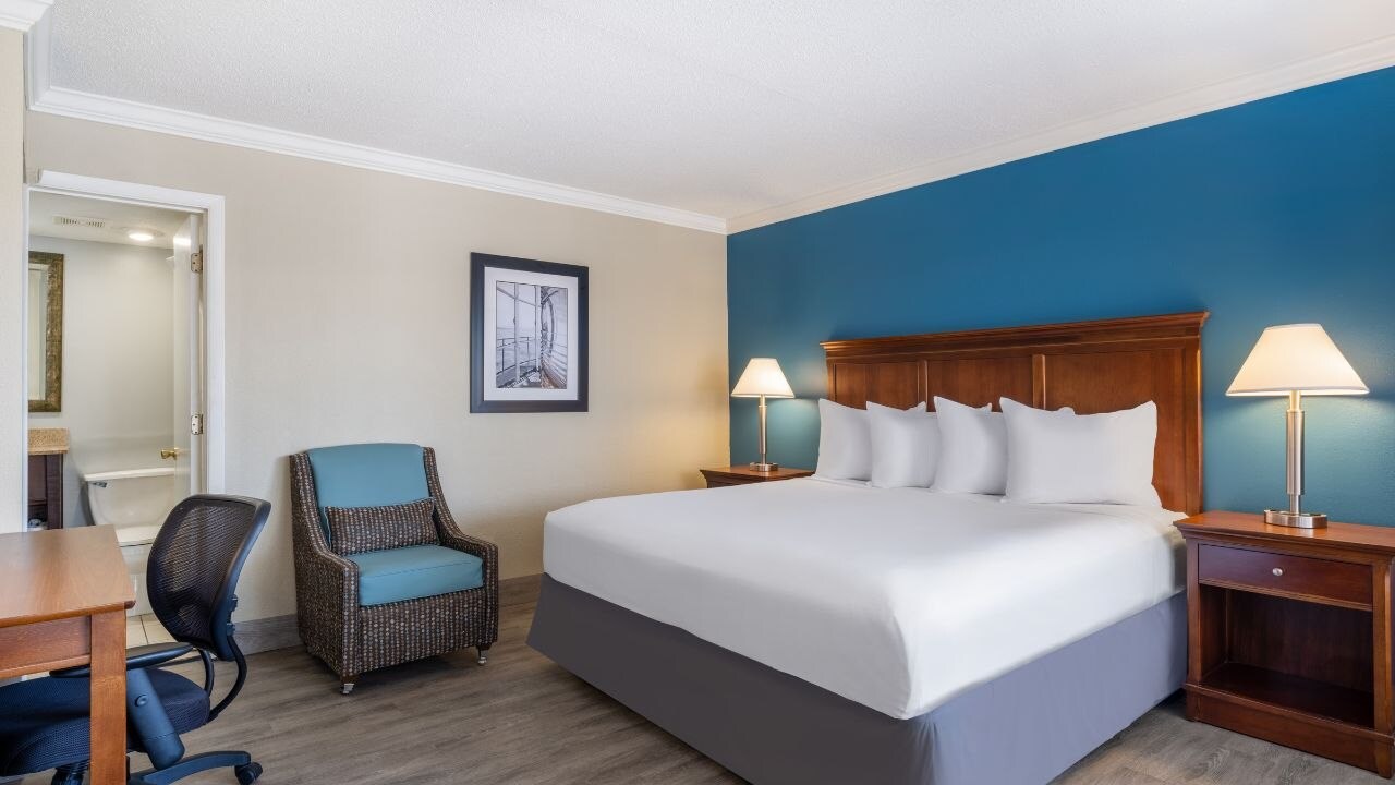 Oceanfront Hotel in Myrtle Beach | The Sandbar Myrtle Beach