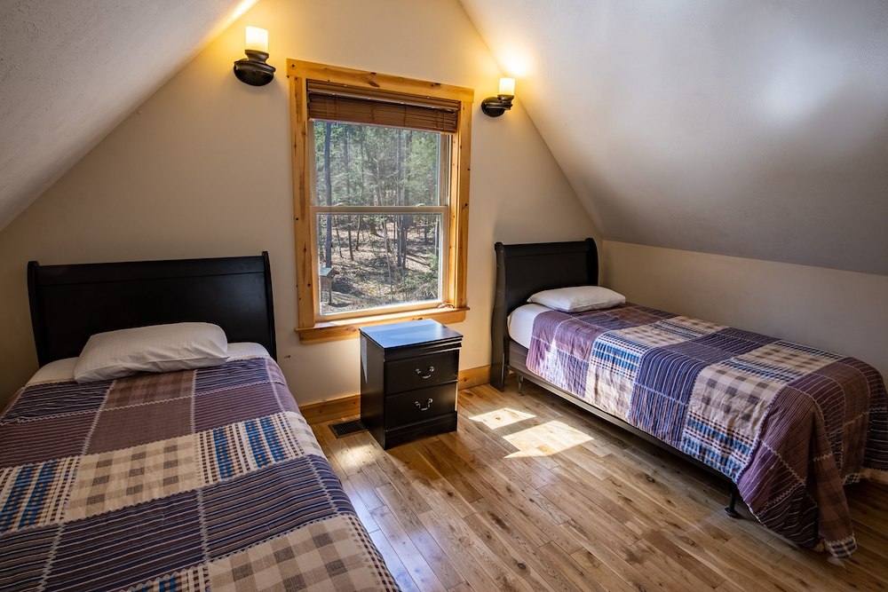 Deluxe 1-Bedroom Outback Cabin | Adventures on the Gorge