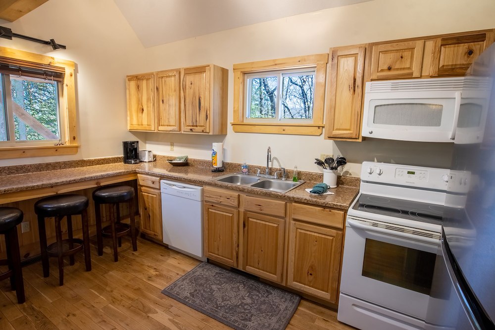 Deluxe 1-Bedroom Outback Cabin | Adventures on the Gorge