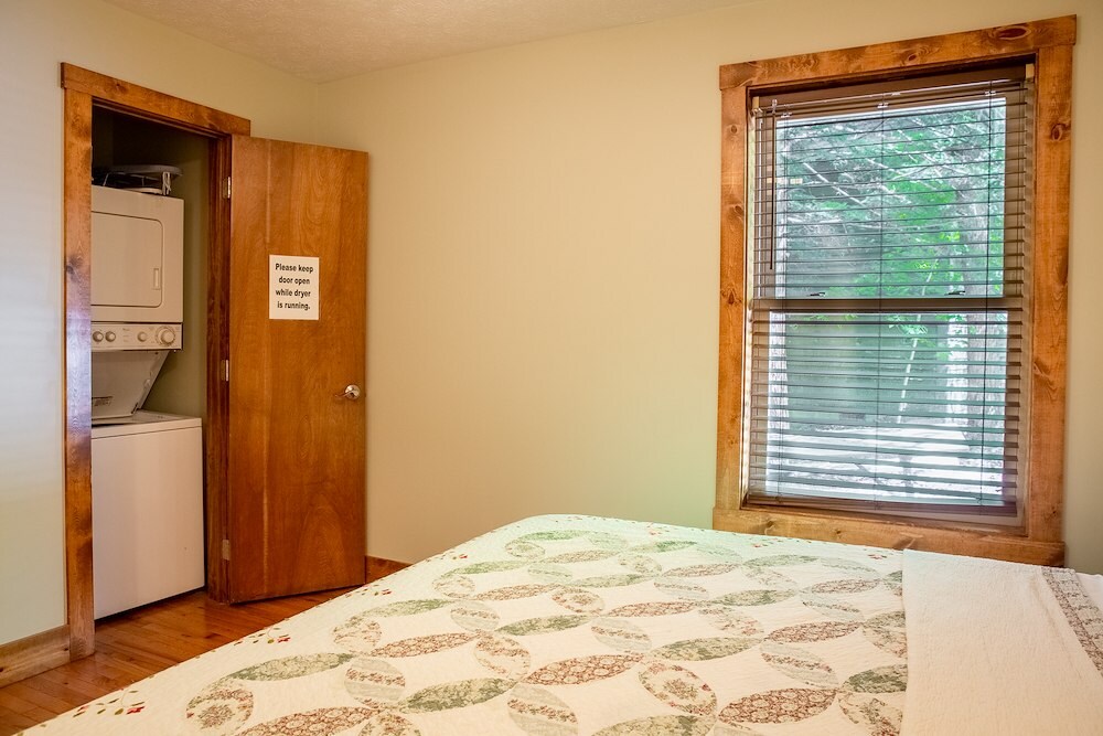 Deluxe 2-Bedroom Outback Cabin | Adventures on the Gorge