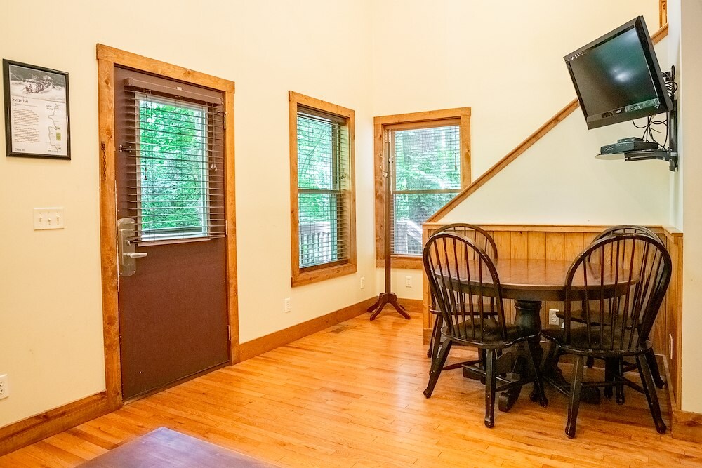 Deluxe 2-Bedroom Outback Cabin | Adventures on the Gorge