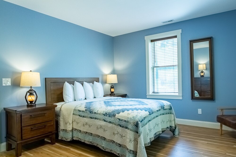 Deluxe Ames House| Adventures on the Gorge