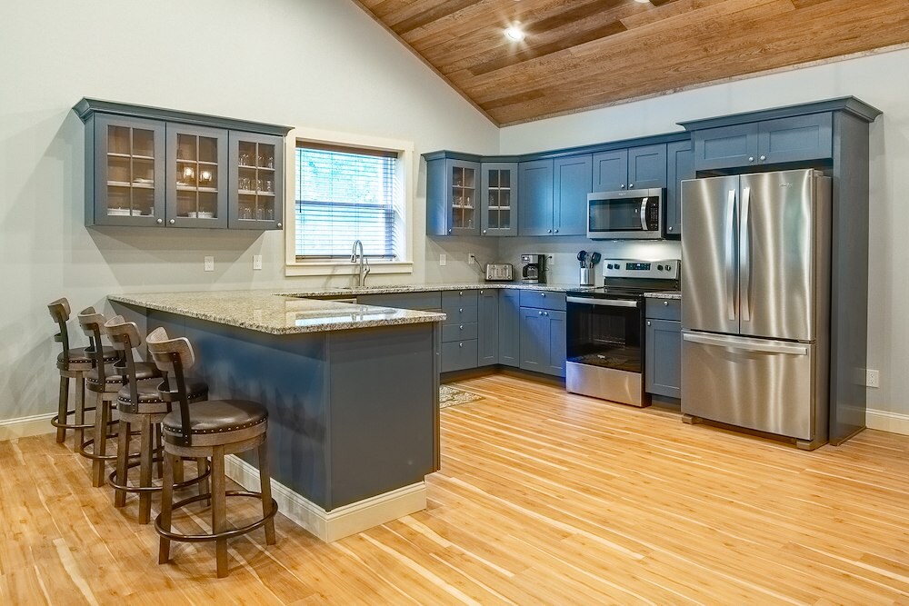 Deluxe Ames House| Adventures on the Gorge