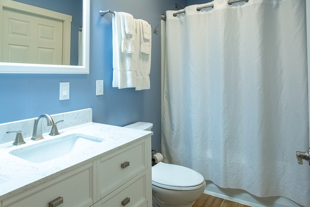 Deluxe Ames House| Adventures on the Gorge