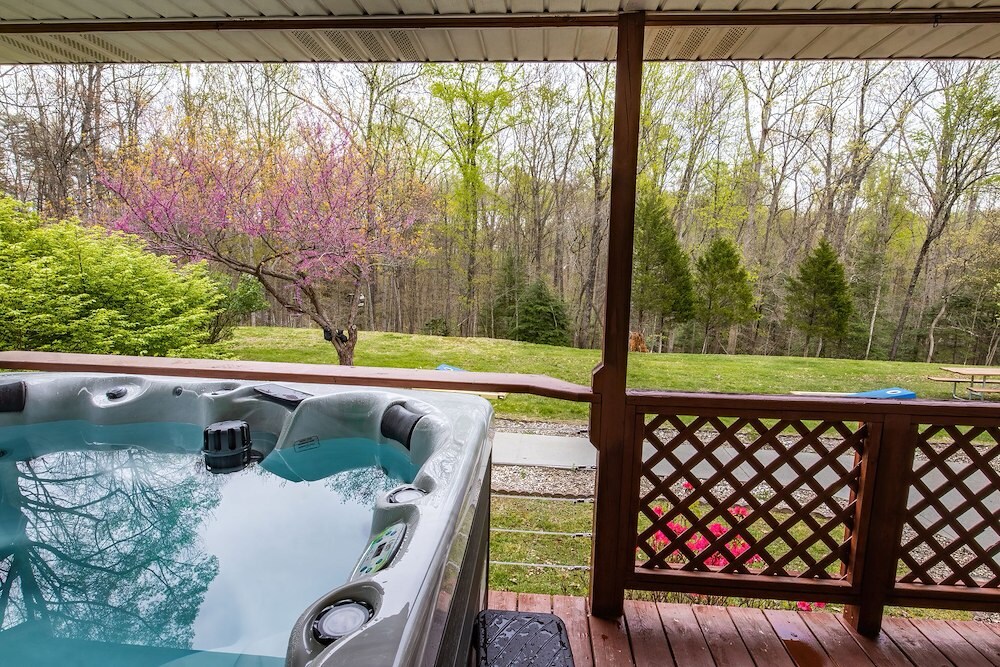 Deluxe Miles House | Adventures on the Gorge