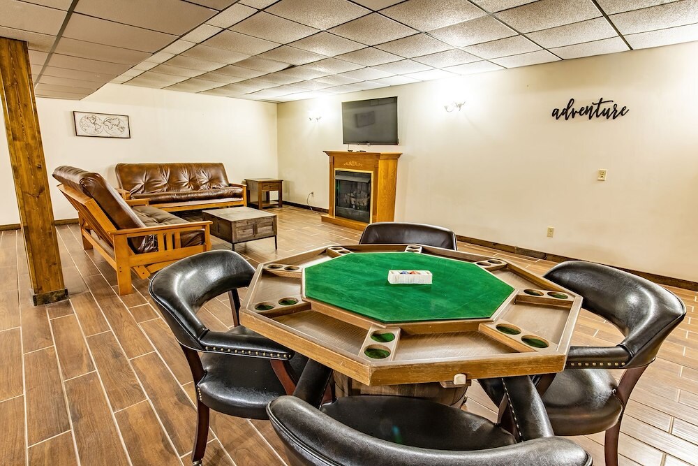 Deluxe Miles House | Adventures on the Gorge