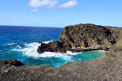 Waikele Outlet Shuttle | Roberts Hawaii