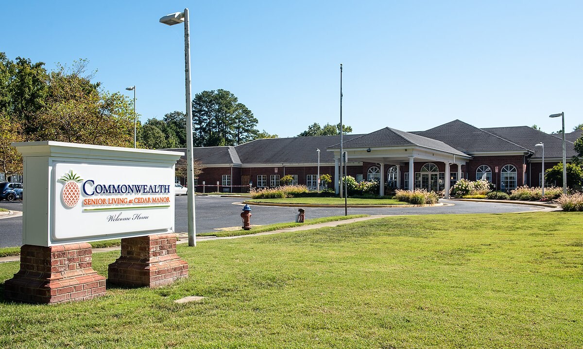 Cedar Manor: Quality Senior Living | Commonwealth SL