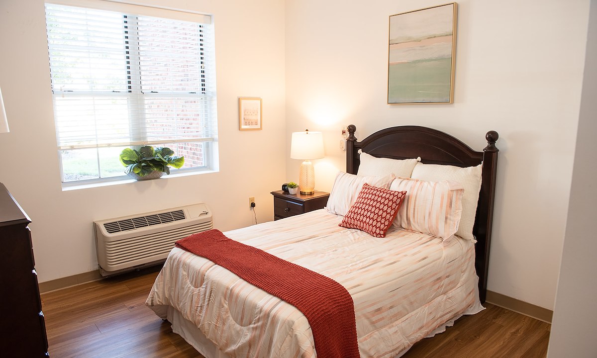 Cedar Manor: Quality Senior Living | Commonwealth SL