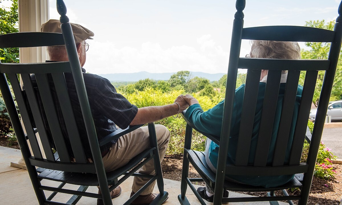 Premier Senior Care in Manassas | Commonwealth Senior Living