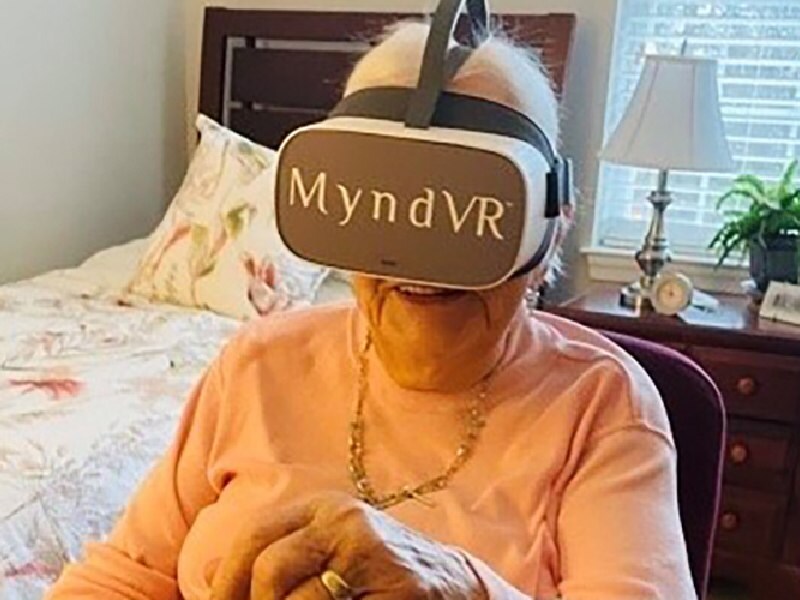 Exploring Your World with Virtual Reality - Commonwealth Senior Living