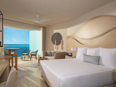 Breathless Cancun Soul Resort & Spa Wedding Packages | Destination Weddings