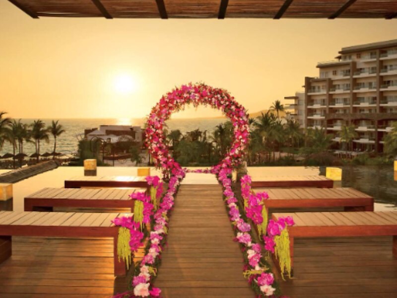 Dreams Vallarta Bay Resort & Spa Puerto Vallarta Wedding Packages ...