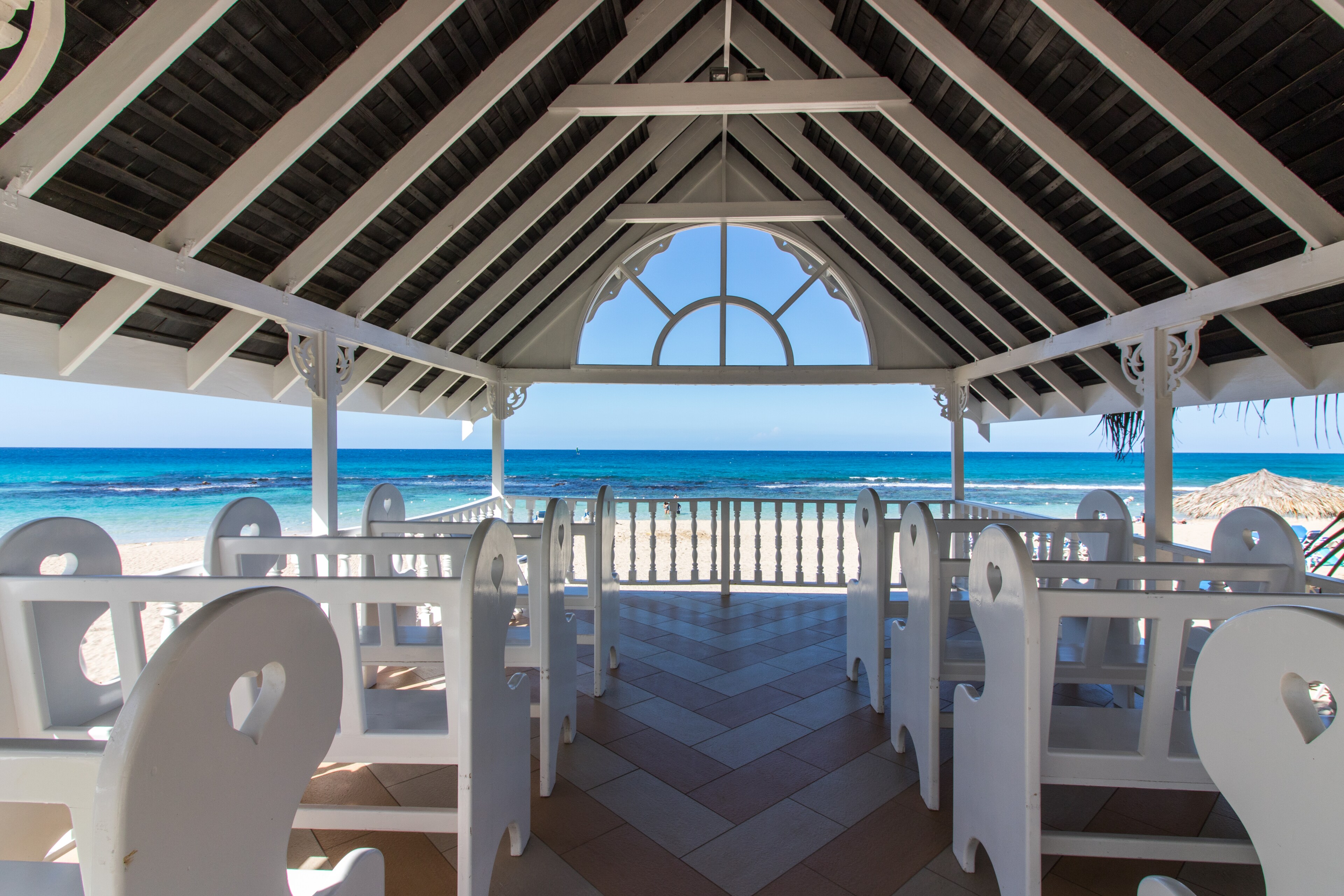 Runaway Bay Destination Weddings & Packages | Destination Weddings