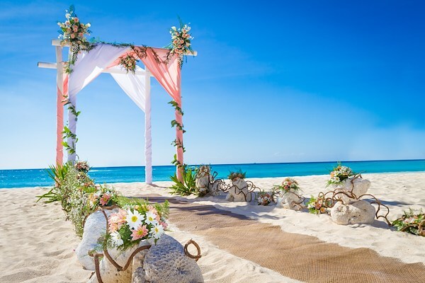 Bahamas Destination Wedding Packages & Venues | Destination Weddings