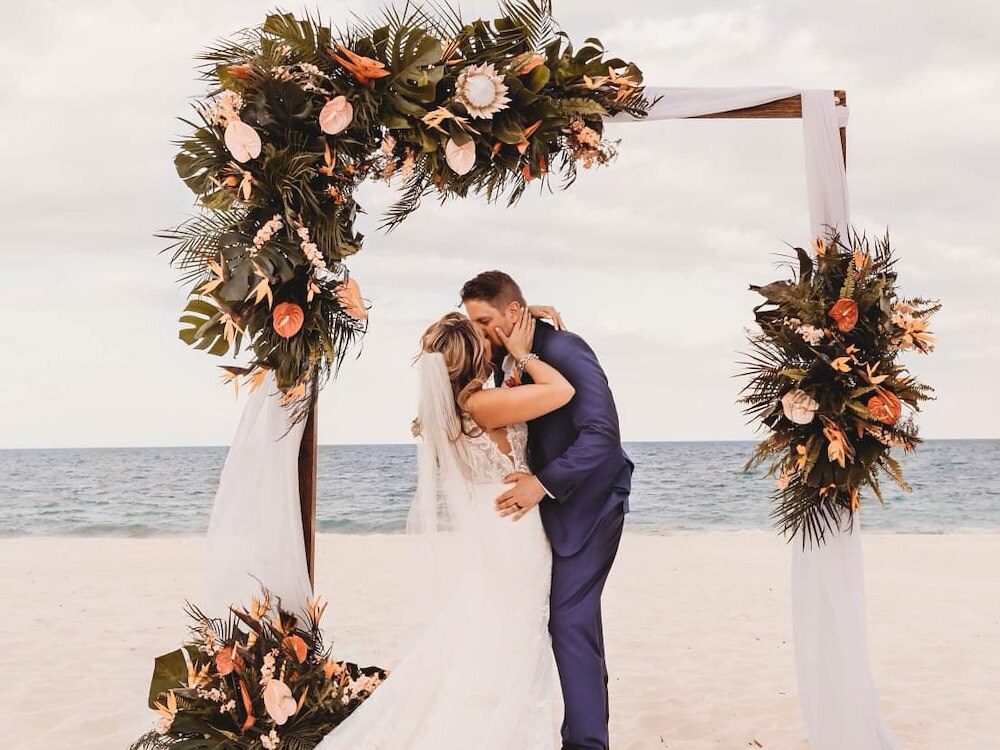 Chelsea & Scott’s Destination Wedding in Cancun, Mexico