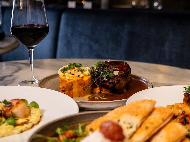 Proudfoot & Bird | Des Moines Restaurant - Hotel Fort Des Moines