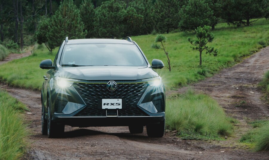 MG RX5 2025: Tecnología Avanzada y Diseño Moderno en un SUV Compacto