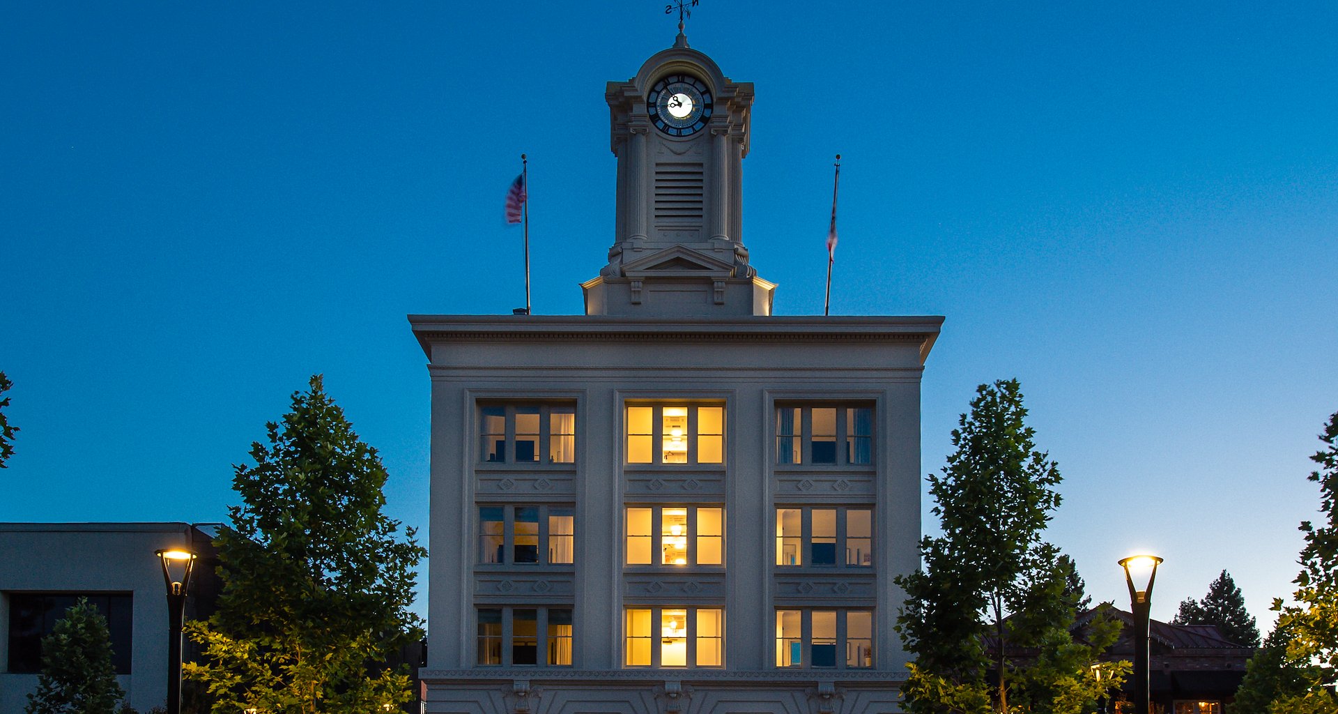 Hotel E | Downtown Santa Rosa Hotel Near Dining & Shopping