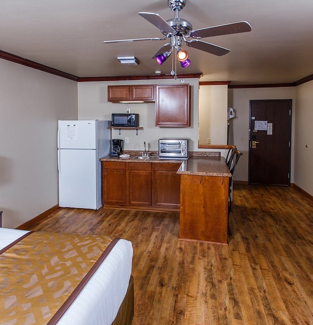 Extended Stay Suites in Green Bay - Hotel J Green Bay