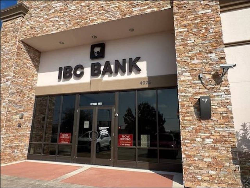 Welcome to IBC Bank ATM at 4025 Ranch Rd 620 S, Bee Cave, TX.