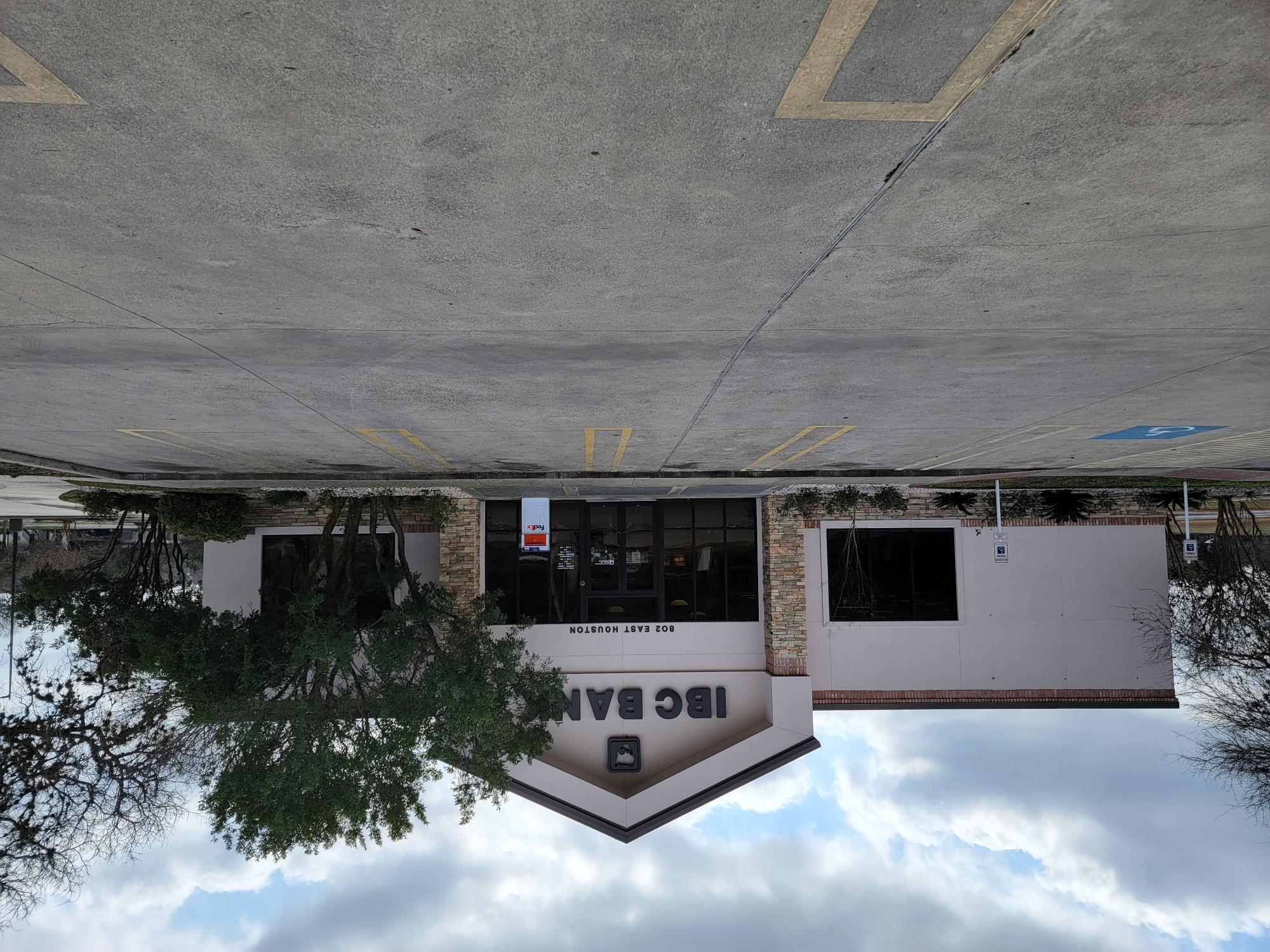 Welcome to IBC Bank at 802 E Houston St., Beeville, TX.