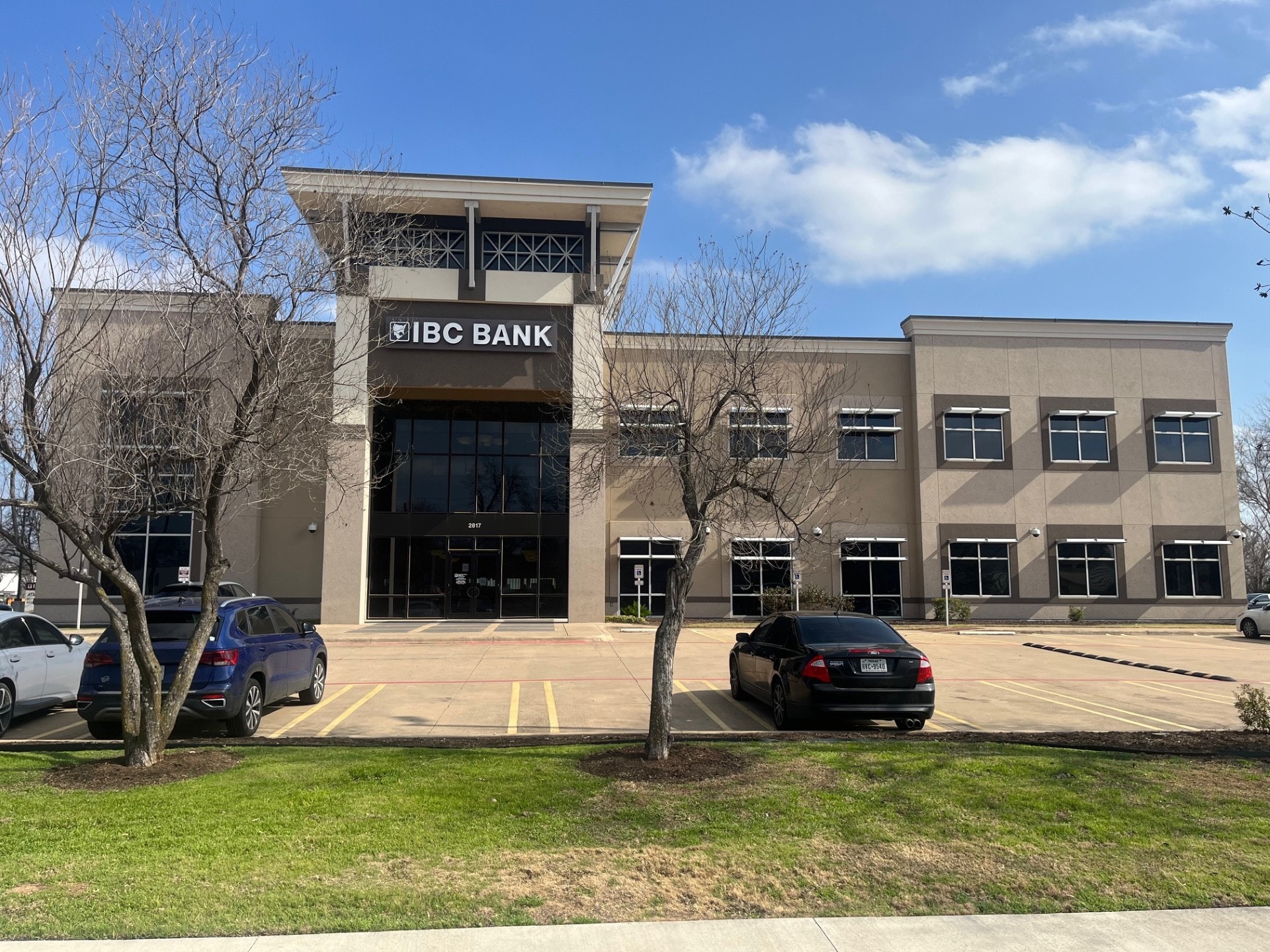Welcome to IBC Bank ATM at 2817 E Cesar Chavez St., Austin, TX.