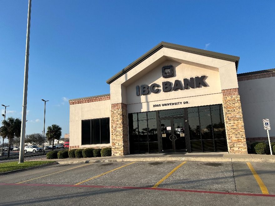 Welcome to IBC Bank at 2205 W University Dr., Edinburg, TX.