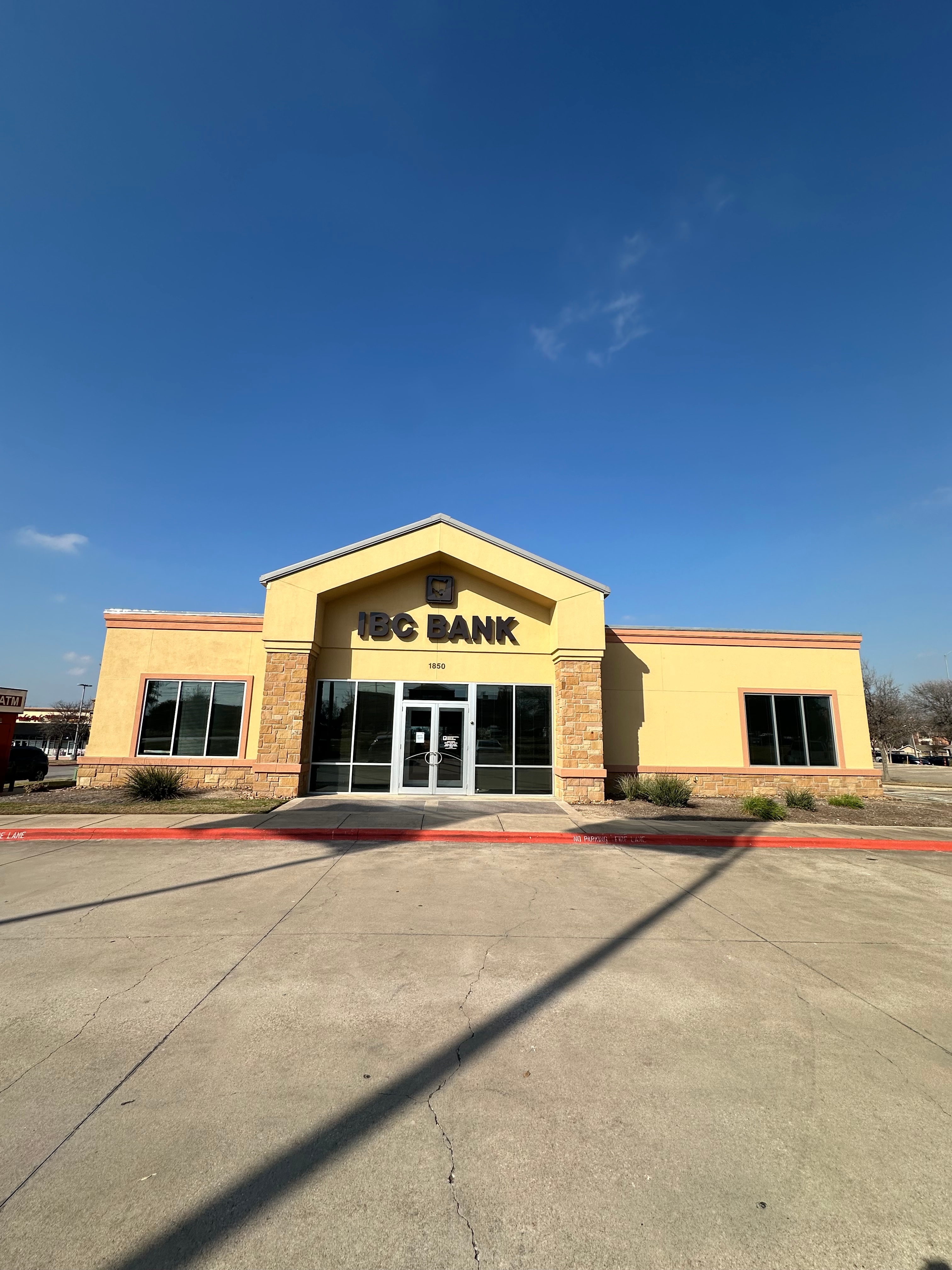 Welcome to IBC Bank at 1850 Gattis School Rd., Round Rock, TX.