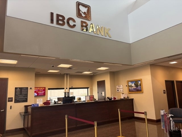 Welcome to IBC Bank at 8650 Fredericksburg Rd., San Antonio, TX.