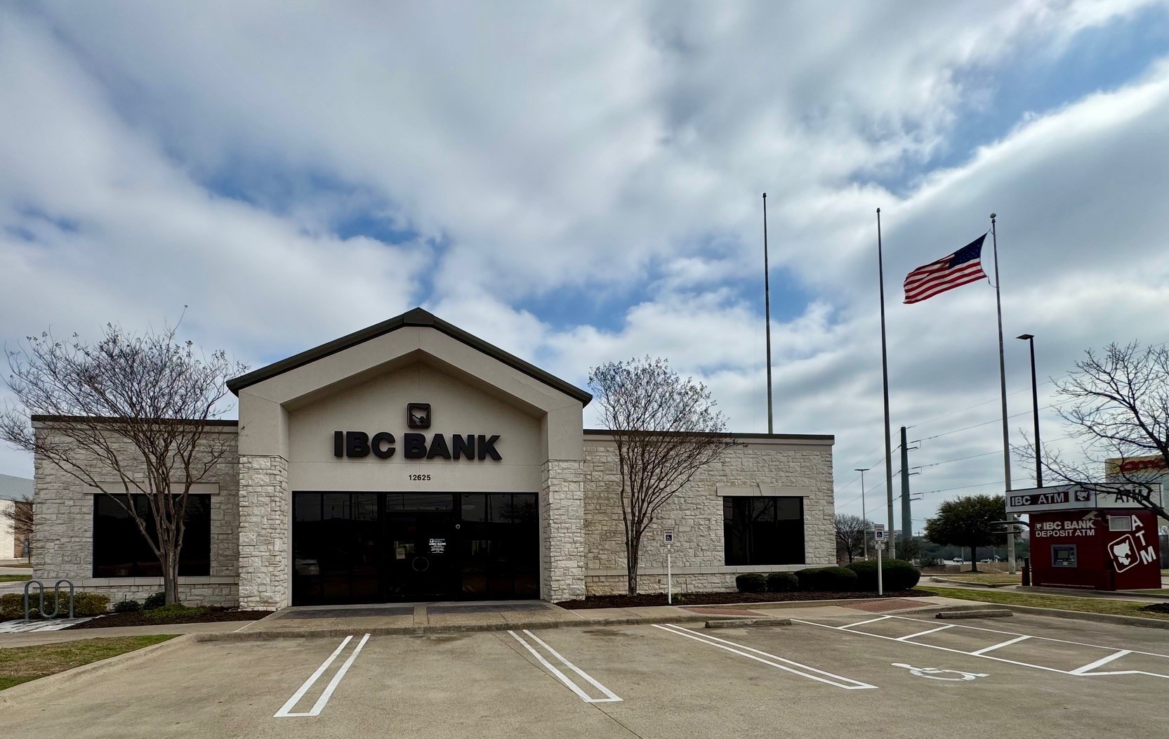 Welcome to IBC Bank at 12625 N Interstate Hwy 35, Bldg. D, Austin, TX.