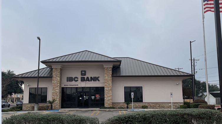 Welcome to IBC Bank at 606 S Texas Blvd., Weslaco, TX.