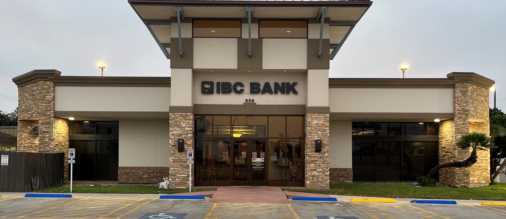 Welcome to IBC Bank at 908 N US HWY 83, Zapata, TX.