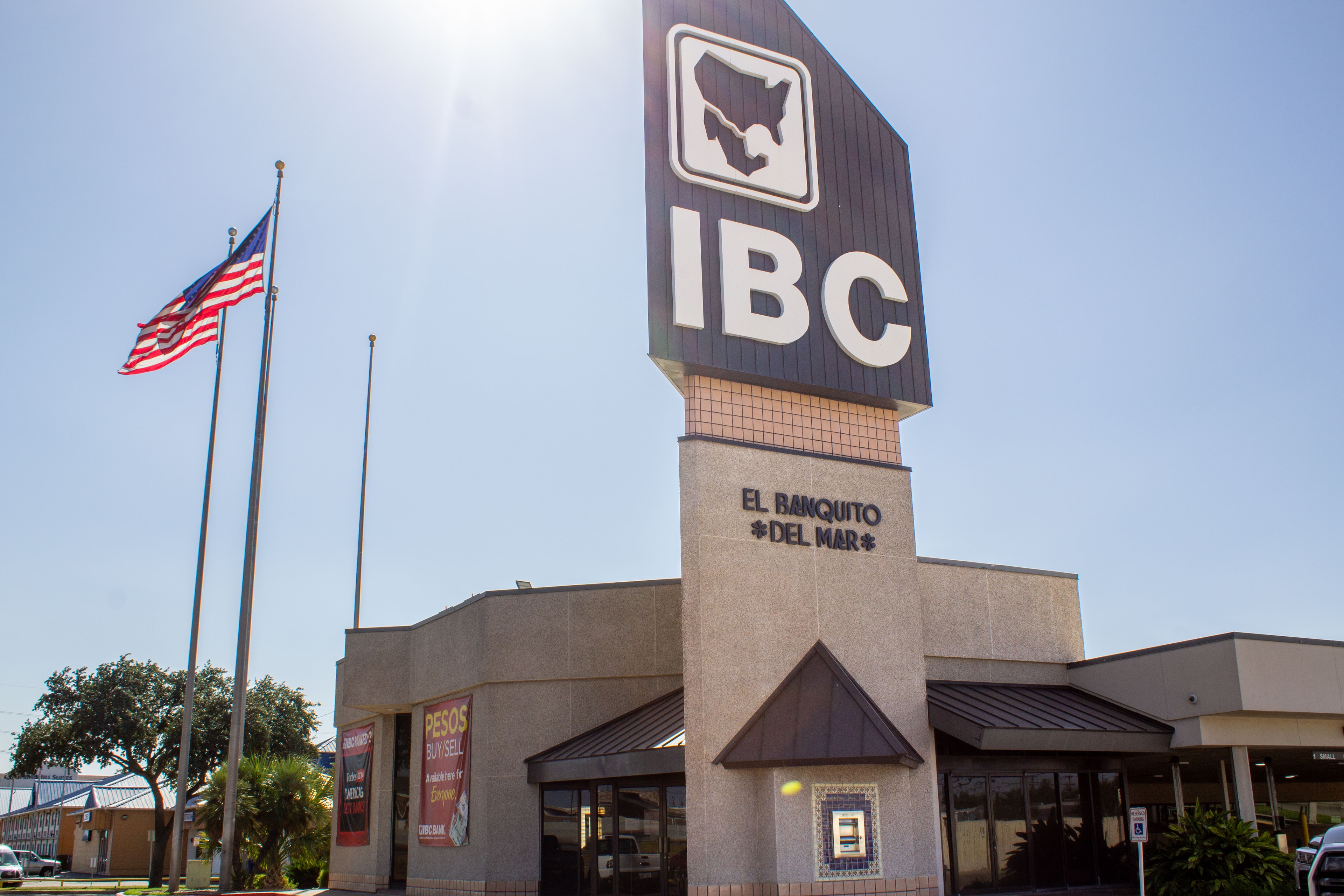 Welcome to IBC Bank at 7002 San Bernardo Ave., Laredo, TX.