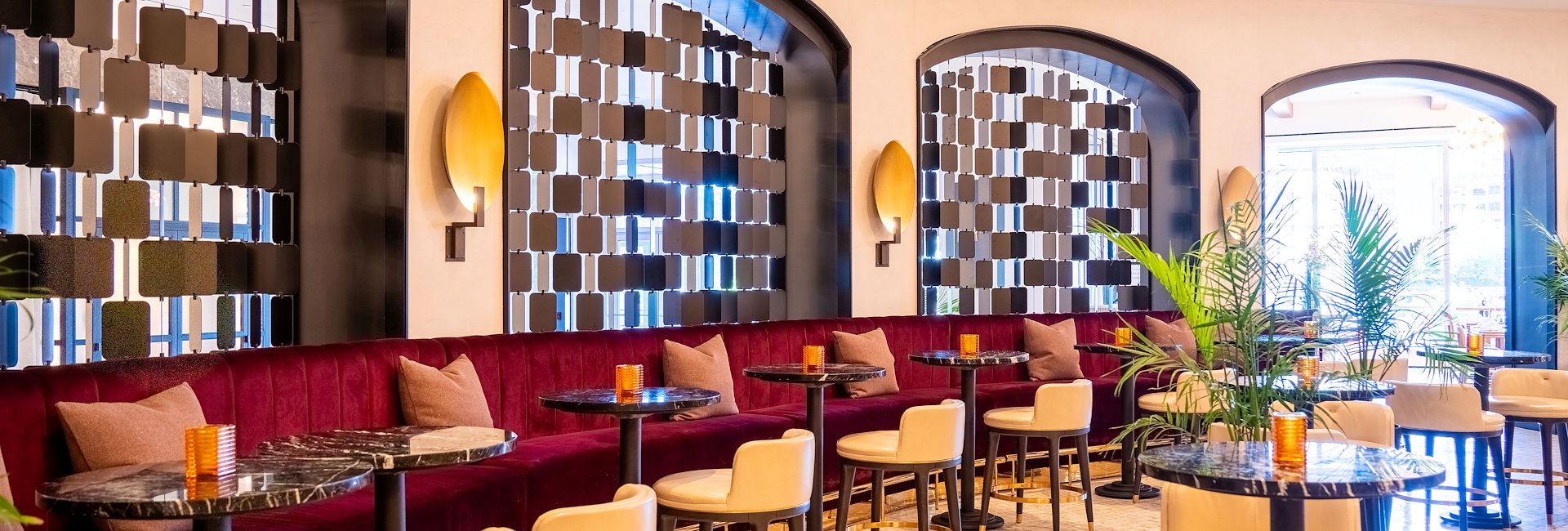 Hours and Location | Bar Fellini Cocktail Lounge in Boston