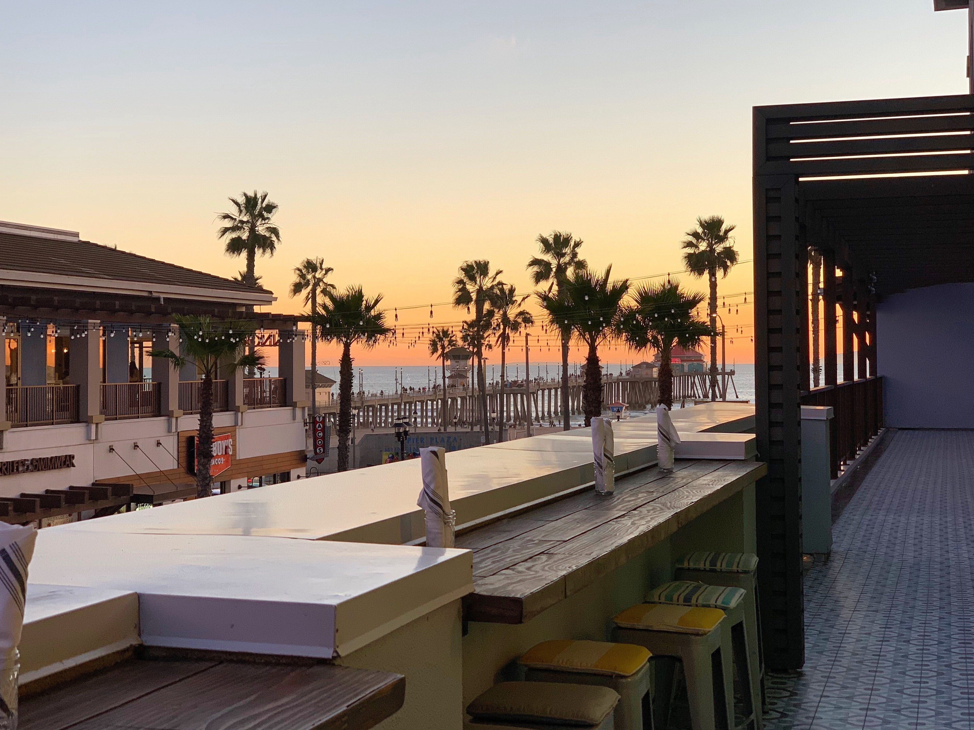 HB Pier Restaurants - Pacific Hideaway