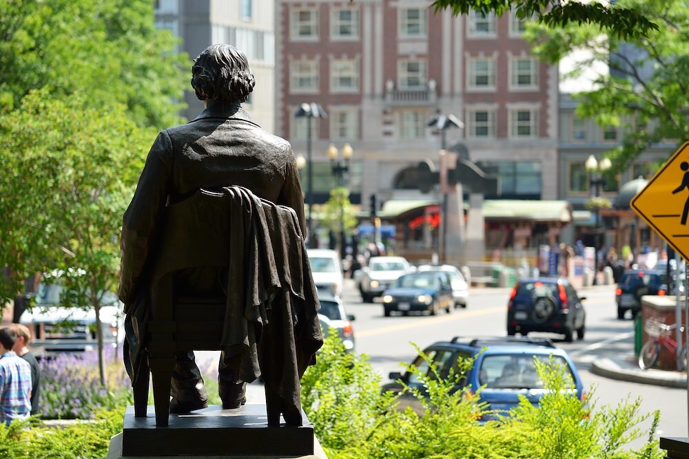 Cambridge Common House - Home | Cambridge Common House | Lark Hotels