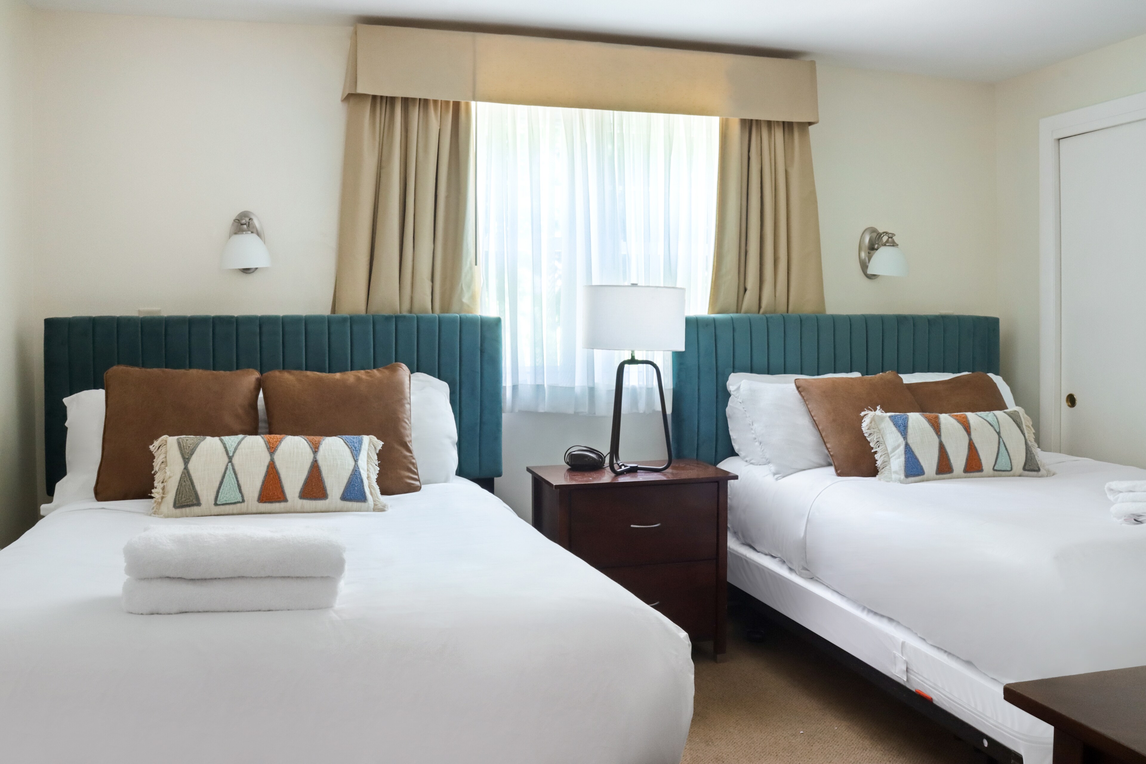 The Beverly - Beverly Hotel Accommodations in Massachusetts | Extended ...