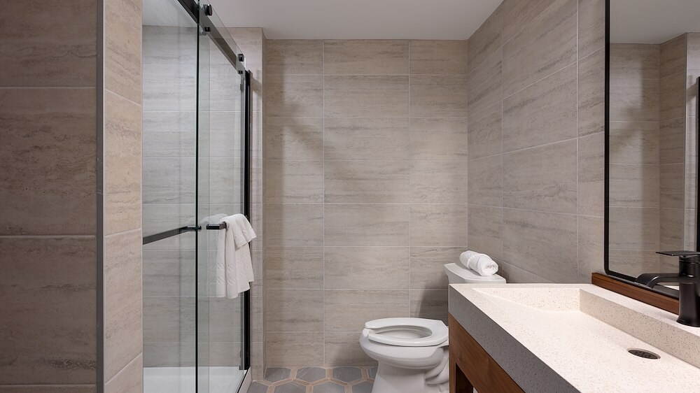 Modern Rooms at WAVE Marblehead | Comfort & Style