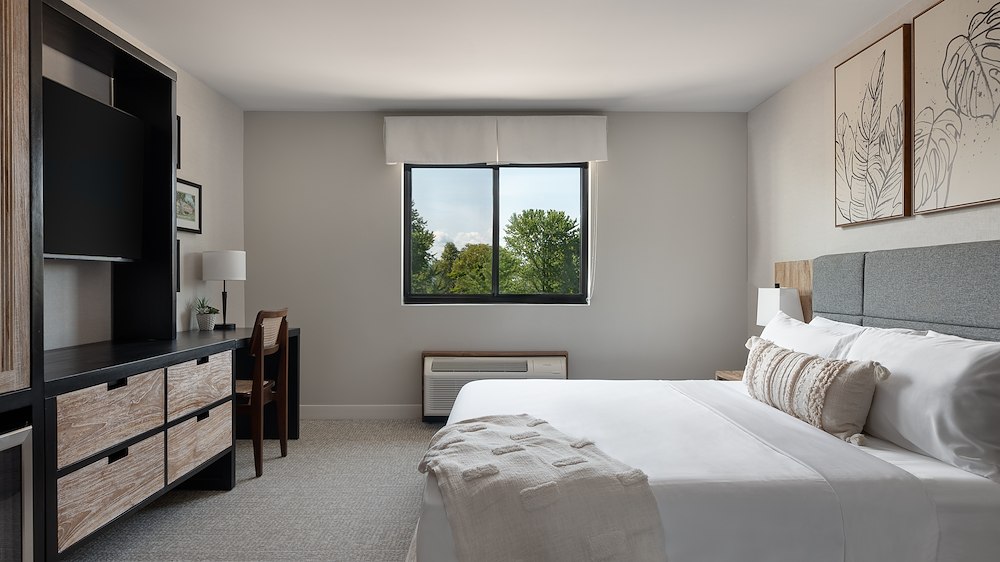 Modern Rooms at WAVE Marblehead | Comfort & Style