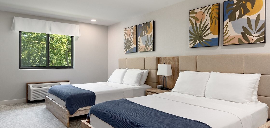 WAVE Marblehead | A Modern Waterfront Stay in Ohio