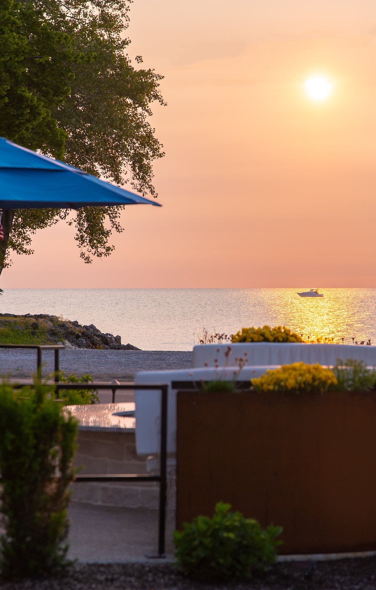 WAVE Marblehead | A Modern Waterfront Stay in Ohio