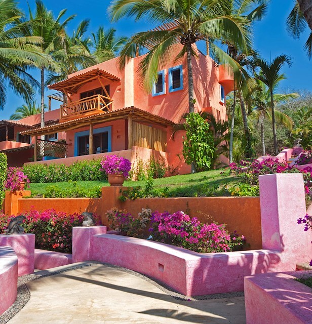 Hotels With Amenities | Las Alamandas Resort
