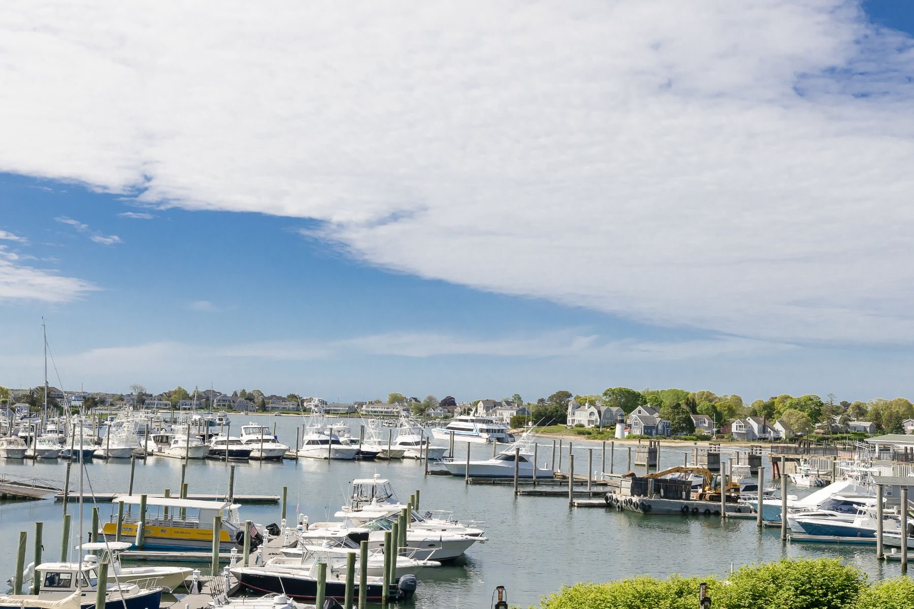Waterfront Hotels Hyannis MA | Anchor In
