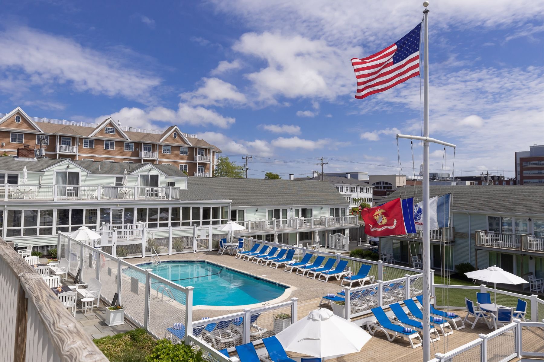 Waterfront Hotels Hyannis MA | Anchor In