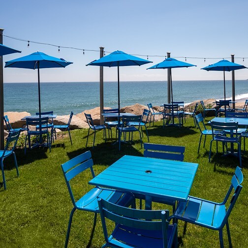 Oceanfront Hotel Near Misquamicut Beach | Pleasant View Inn