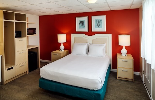 Misquamicut Beach Accommodations | Pleasant View Inn